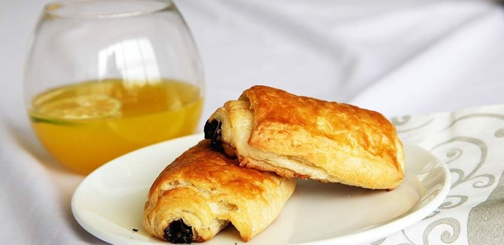 Bánh xốp nướng nhân táo | iCheck.vn